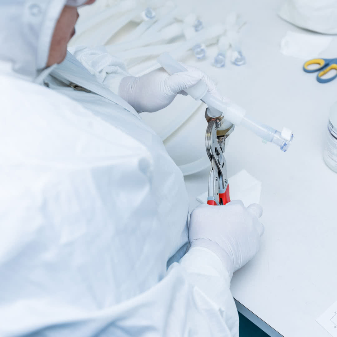 Bio-Ease+ Non-Metallic Clamp Datasheet - SaniSure